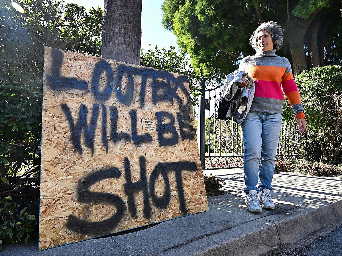 Nine Charged Over Looting In Los Angeles Fires Prosecutor