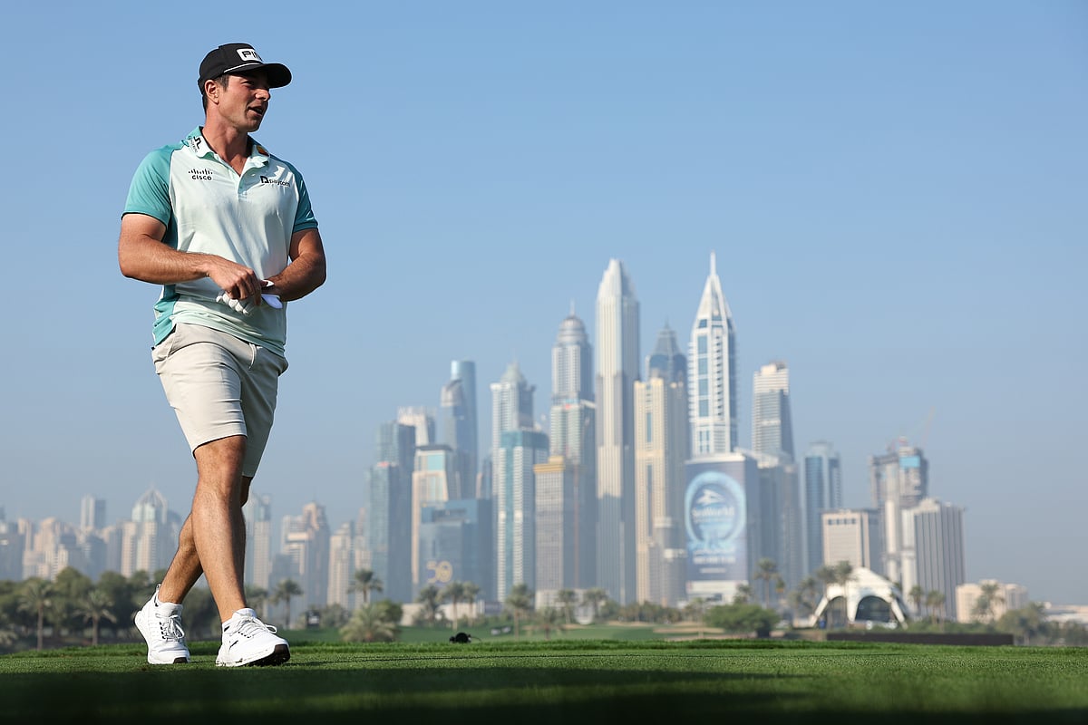 Viktor Hovland's Tee Shot Hits Pin at Dubai Desert Classic, missing ...