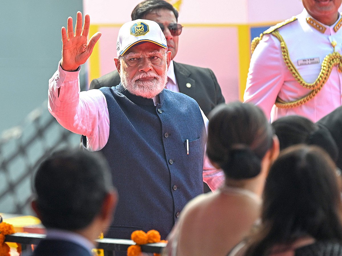 India launches warships, submarine in quest for self-reliance