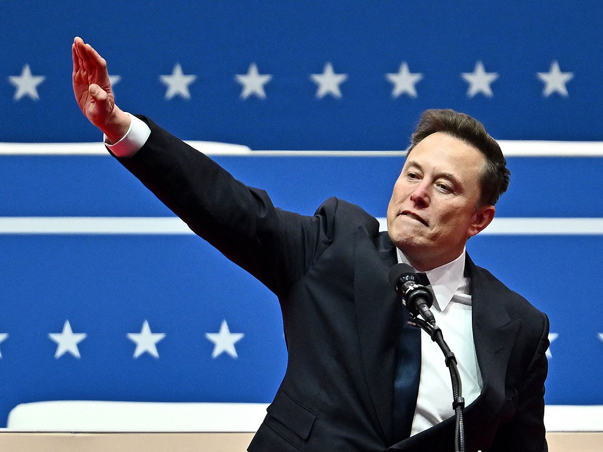 Tech giants Musk, Wikipedia founder in row over ‘Nazi salute’