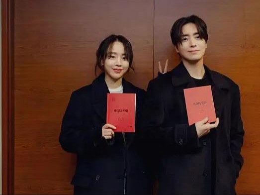 Love Scout's Lee Joon-hyuk reunites with Stranger co-star Shin Hye-sun ...