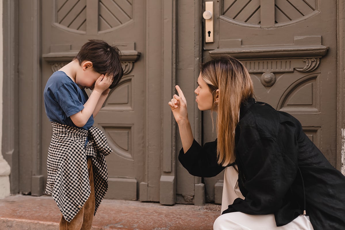 'Quit crying' and 5 other harmful phrases to avoid with children: How ...
