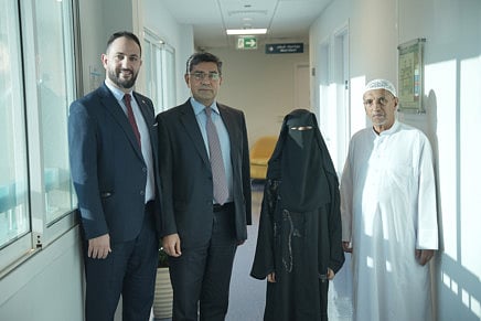 Abu Dhabi: Surgery restores Yemeni woman’s sight after 30 years of ...