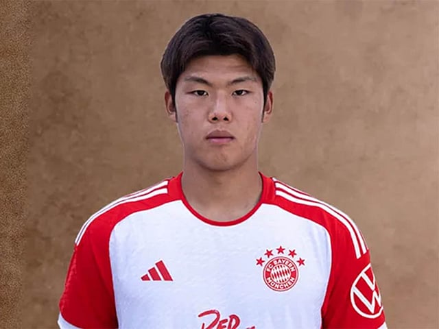 Chinese Footballer Guo Jiaxuan Dies on Eve of 19th Birthday After Head ...