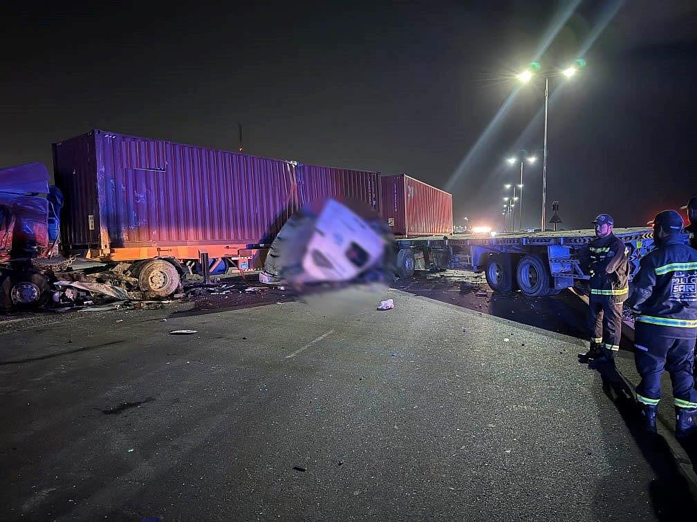 Video: Driver loses life in a fatal accident in Jebel Ali, Dubai