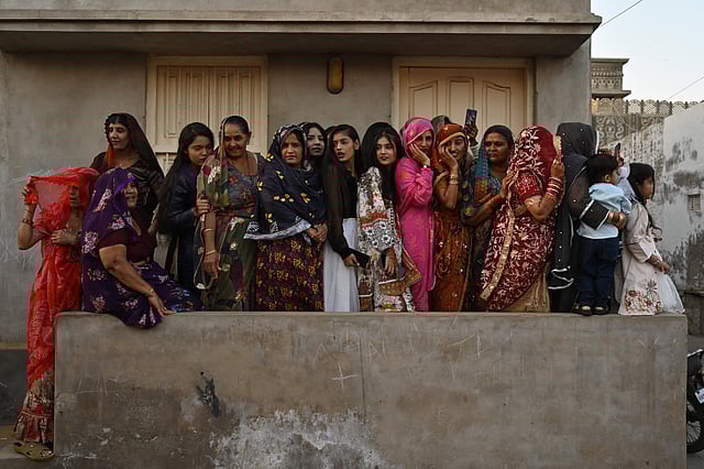 Religious Harmony in Pakistan: Mithi Town Celebrates Holi and Ramadan ...