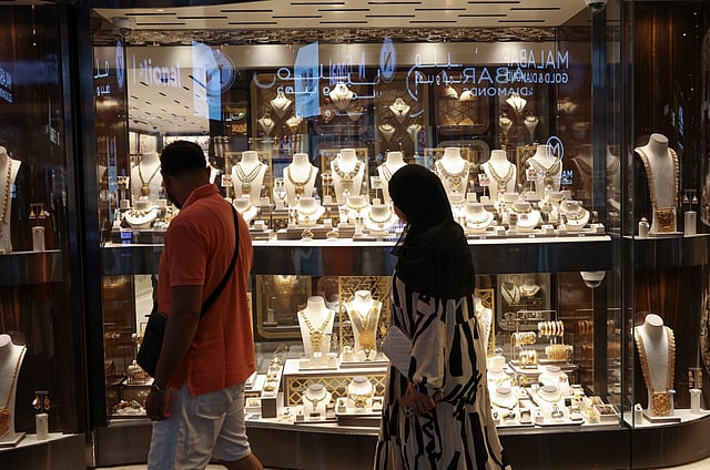Gold's Record 2025: Will 2026 Bring Higher Prices or Sharp Reversals?