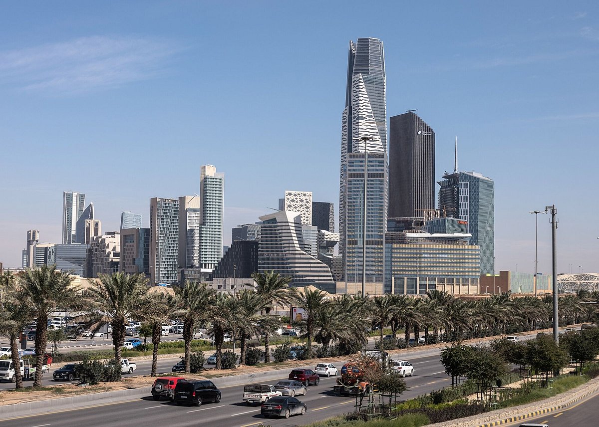 Why Saudi Arabia’s rising economic deficit further fuels oil price ...