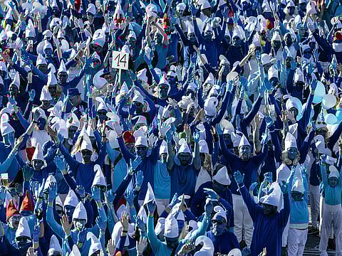 France sets new Smurf World Record: Over 3,000 blue fans unite in ...