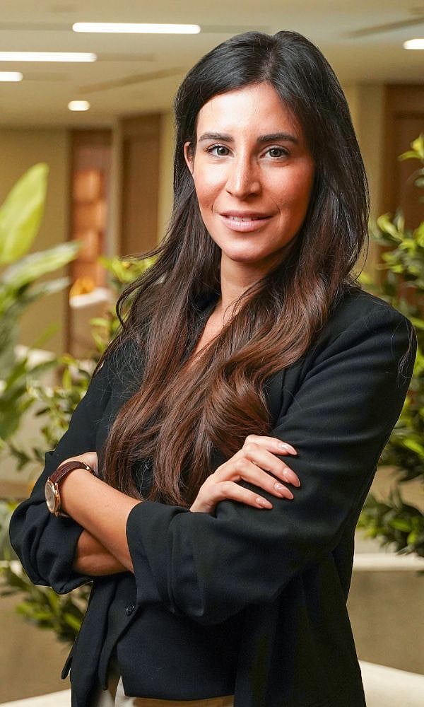 Do you feel invisible at work? How to fight the office loneliness