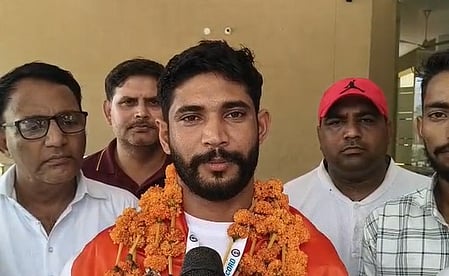 Gujarat: 30-year-old Sandeep sets world record with 20,000 surya ...
