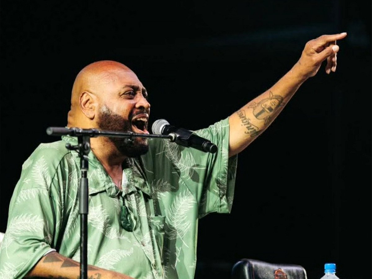 Award-winning Hawaiin singer, Fiji, dies at 55