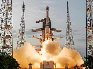 UAE’s first SAR satellite, Etihad-SAT, successfully launched aboard ...