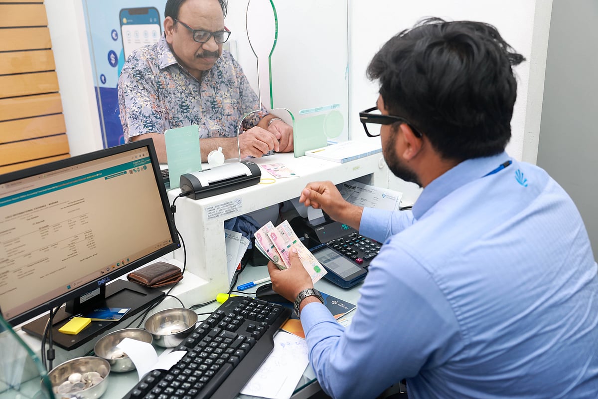 Indian expats in UAE send more money home as rupee weakens against UAE ...