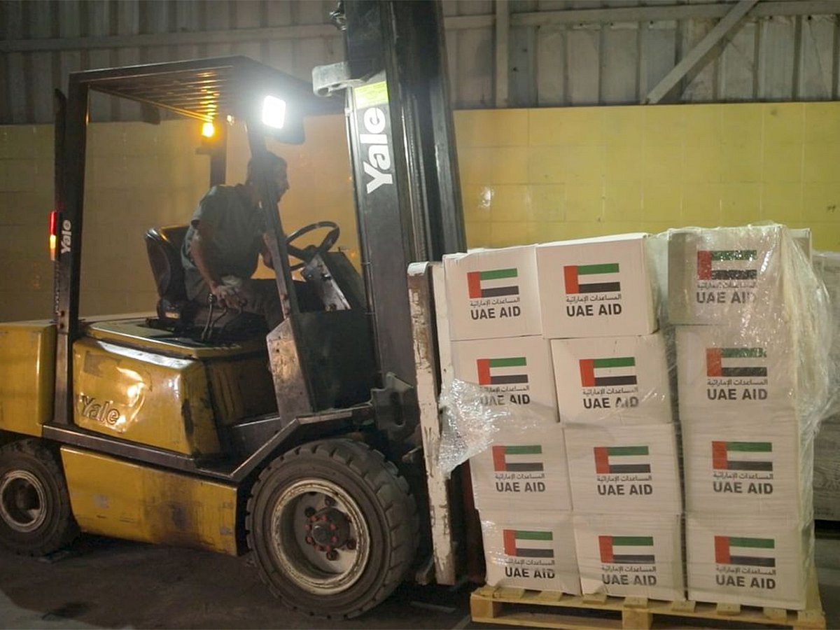 UAE's humanitarian aid convoy arrives in Gaza as part of Operation ...