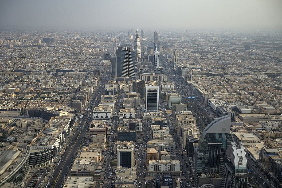 Saudi Arabia Tightens Oversight of Expat Medical Exams, Imposes Fines ...