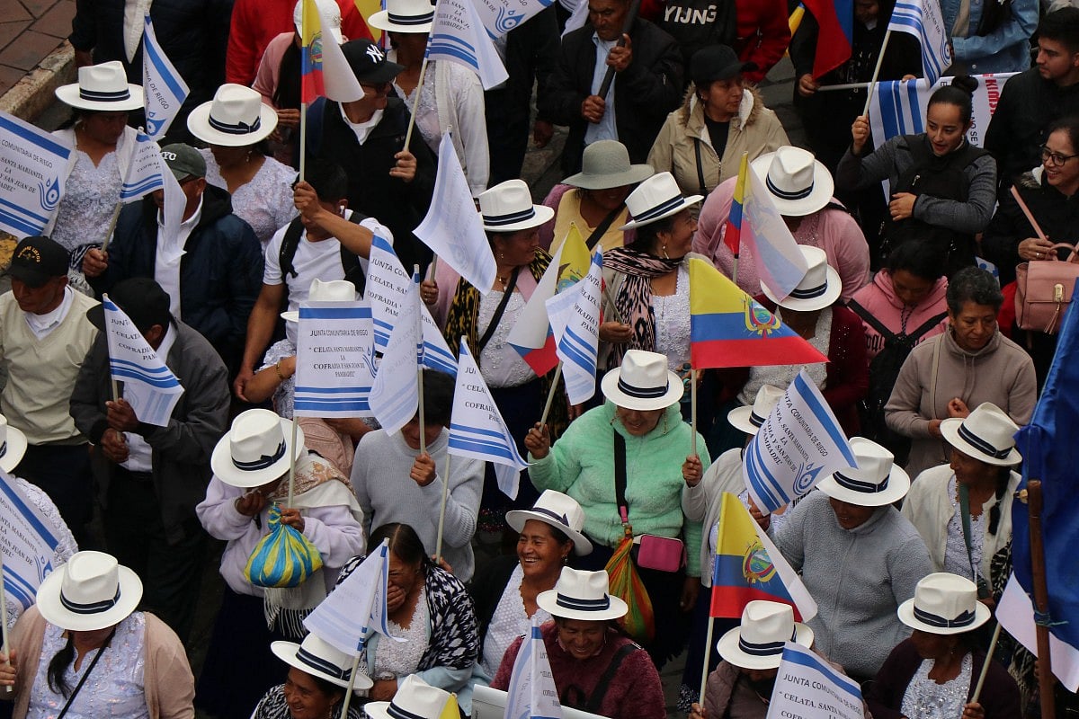 Hundreds of Dominicans protest Canadian mining project