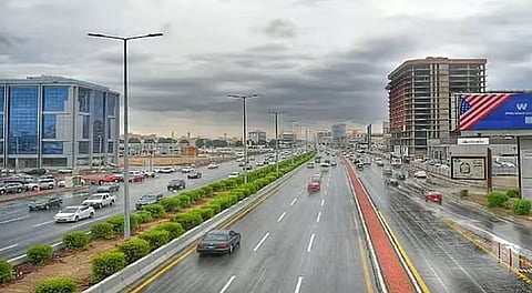 Saudi Arabia Civil Defence warns of flash floods, hail, strong winds ...