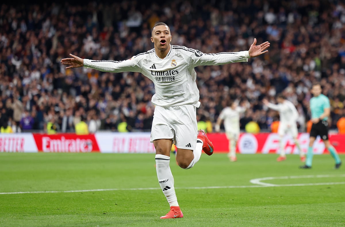 Kylian Mbappe in Dubai: Football Icon joins legends at Real Madrid World