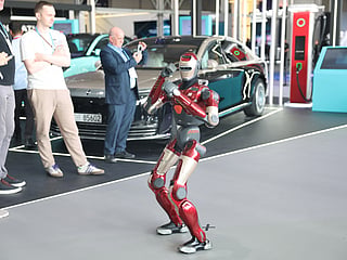 Abu Dhabi Autonomous Week: Driverless F1 cars, world’s first ...