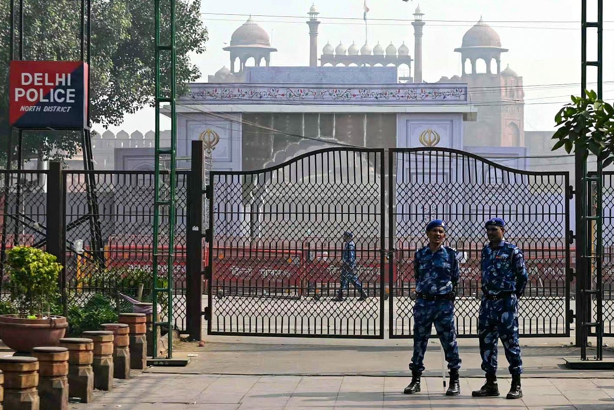 Delhi on High Alert: Terror Plot Uncovered Near Red Fort and Temples