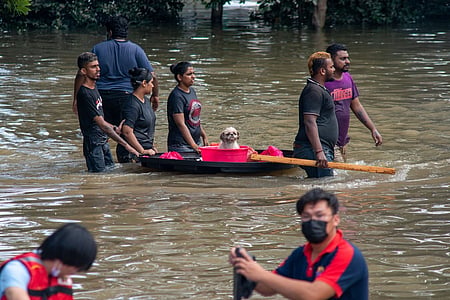 21,000 evacuated as severe floods hit 10 states across Malaysia