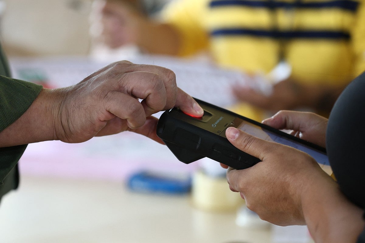 UAE Central Bank Launches Biometric Payment Pilot with Facial and Palm ...