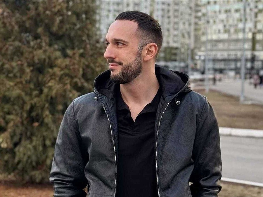 Russian fitness coach dies in his sleep after extreme 10,000-calorie ...