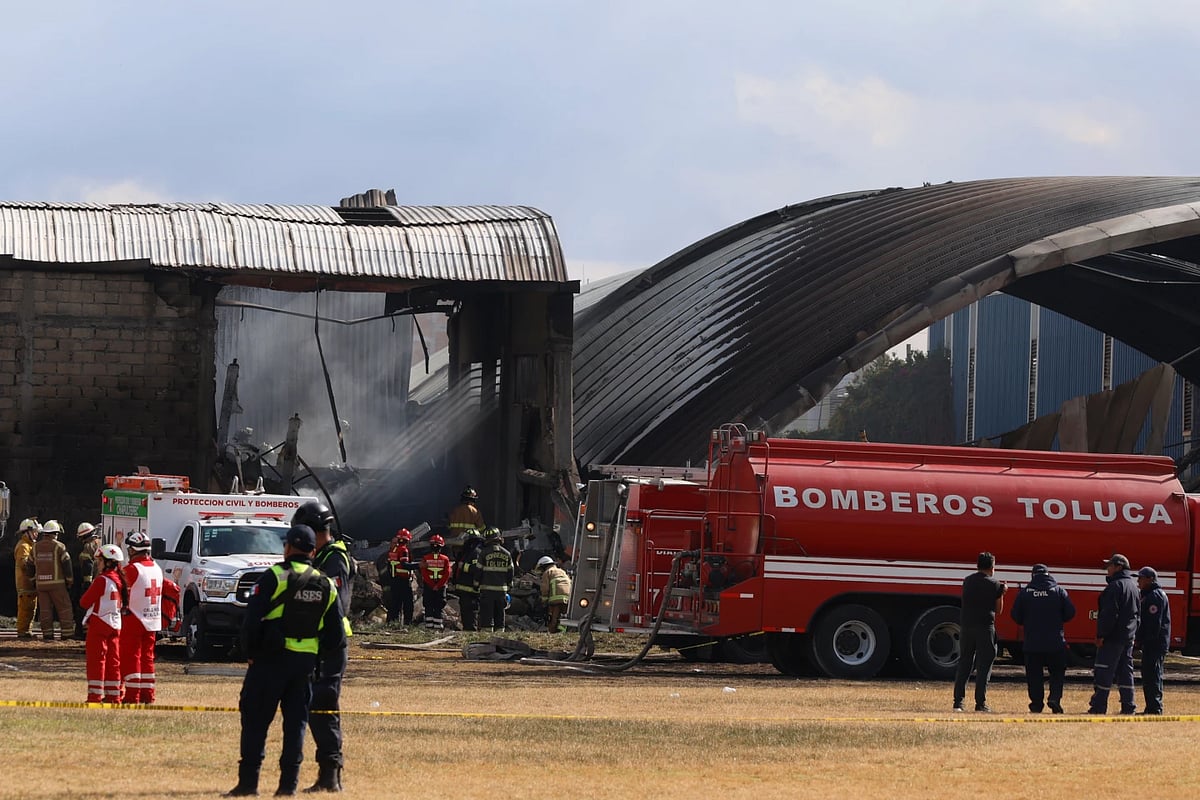 Tragic jet crash: 7 dead in Mexico emergency landing attempt