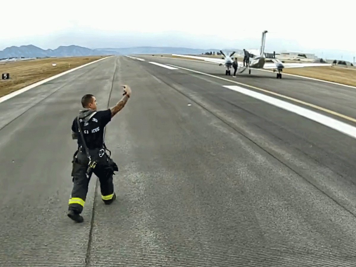 Etleboro.org - Watch: Plane lands itself after cabin pressure failure ...