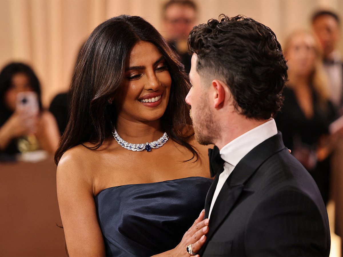Golden Globes 2026: Priyanka Chopra, Nick Jonas serve major couple ...