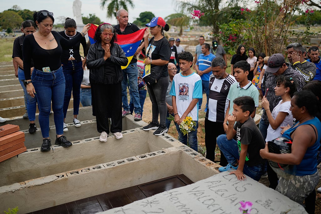 Hundreds more in Venezuela say their loved ones are political prisoners
