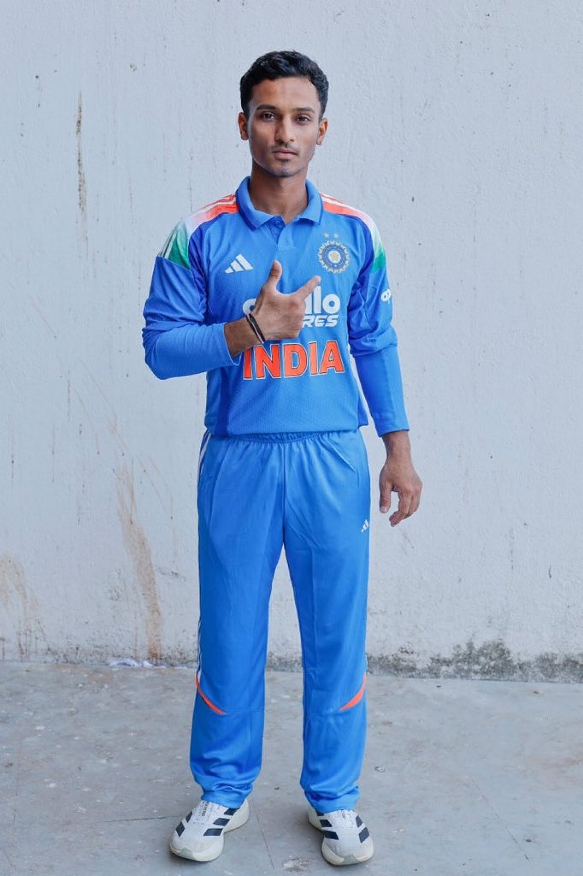 BCCI Criticized for Ayush Badoni's Photoshoot Backdrop Amid Squad Inclusion