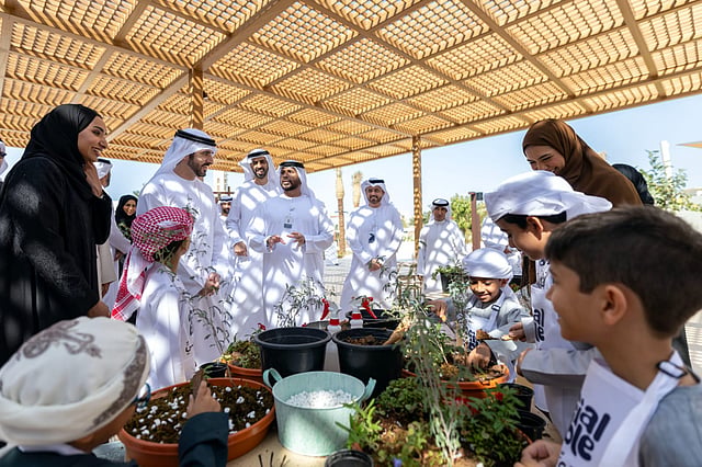 El jeque Hamdan asiste a la inauguración del primer espacio comunitario ...