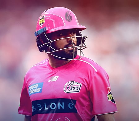 Babar Azam Leaves Sydney Sixers for Pakistan National Duty