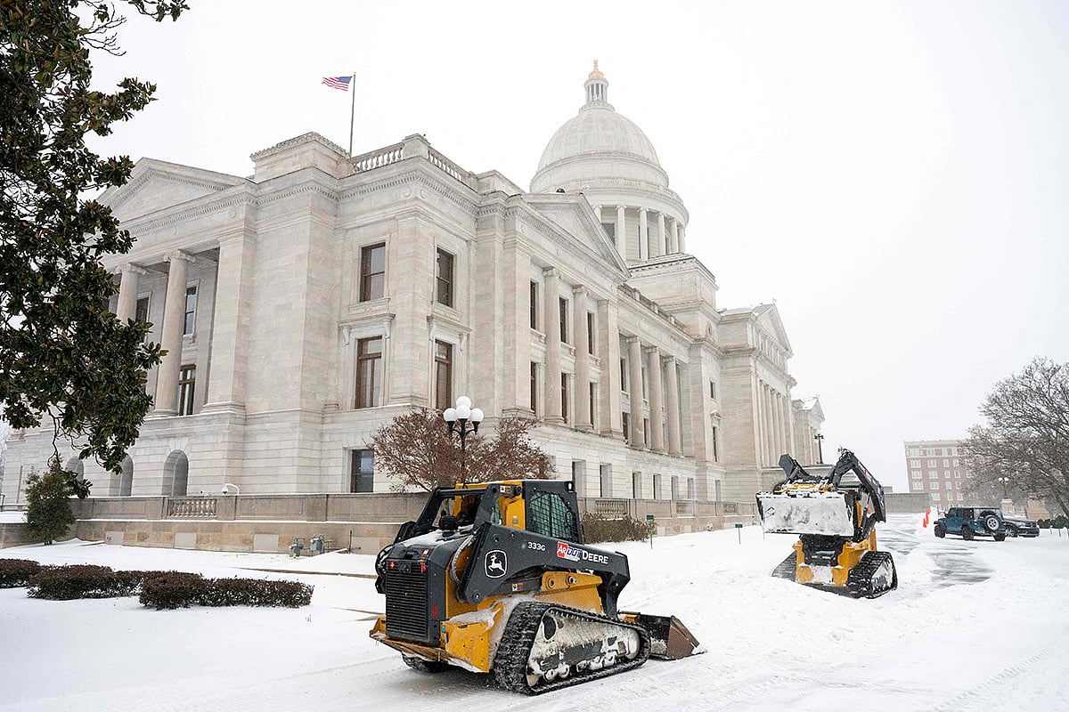 Massive Winter Storm Hits U.S.: Travel Chaos and Power Outages Across ...