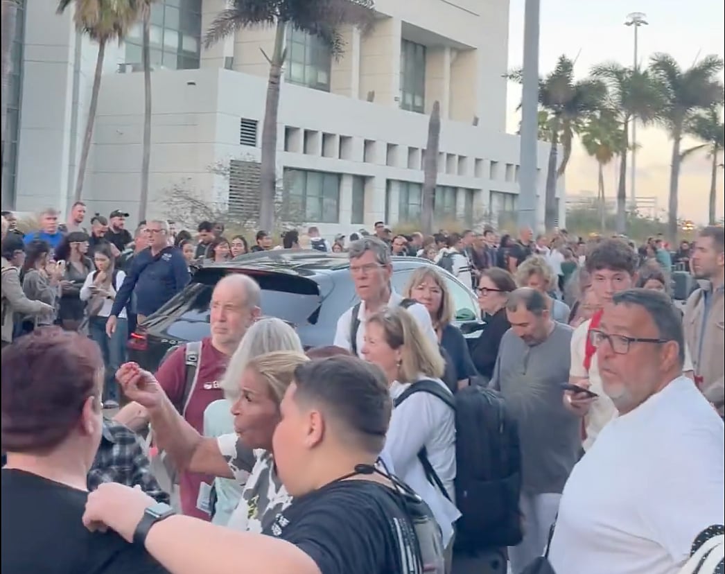 Miami airport: Mystery bag triggers terror alert, evacuation