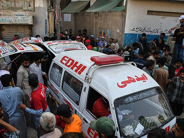 Tragic Building Collapse in Karachi: 16 Dead After Explosion