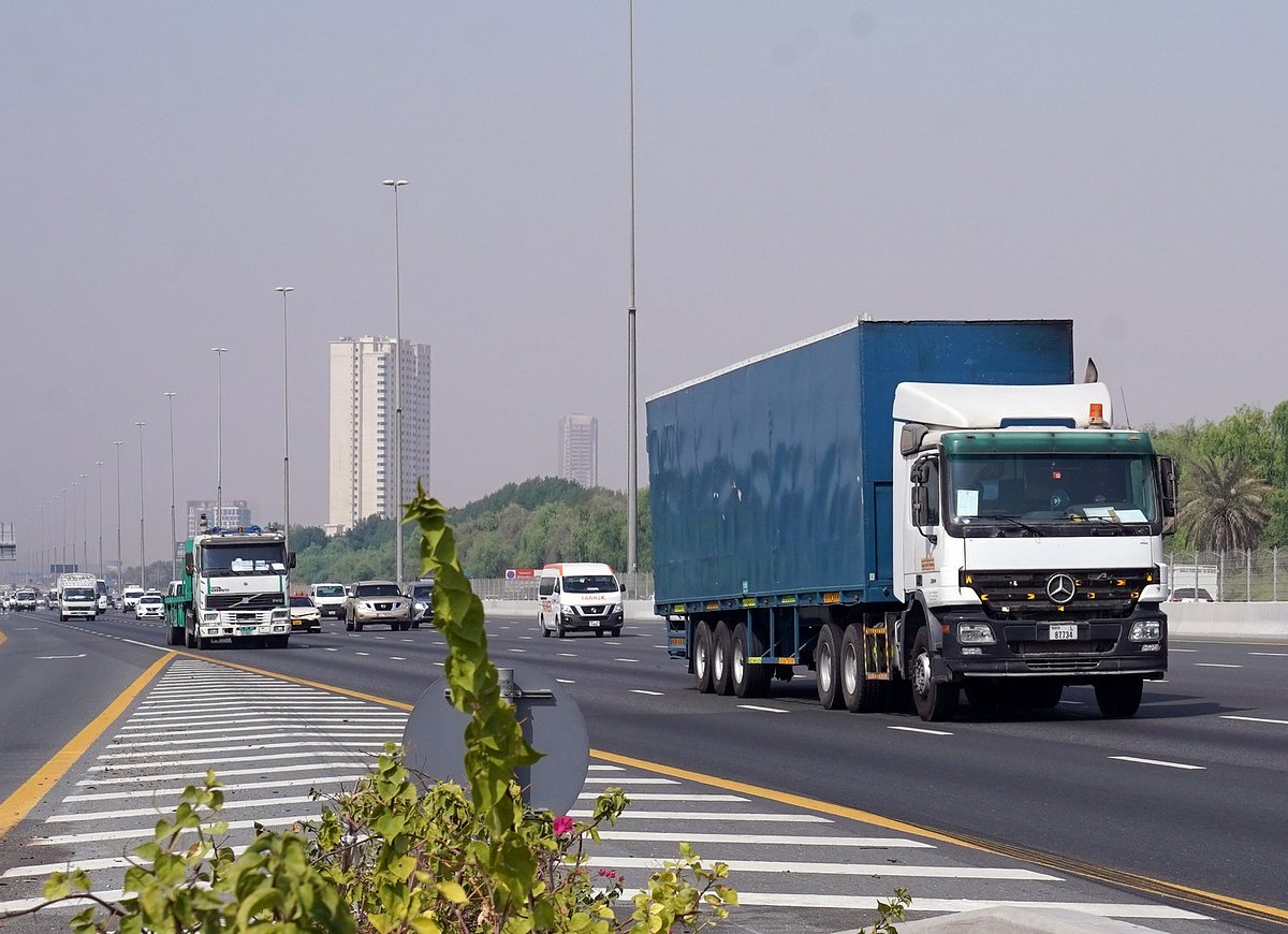 Dubai extends truck permits until further notice