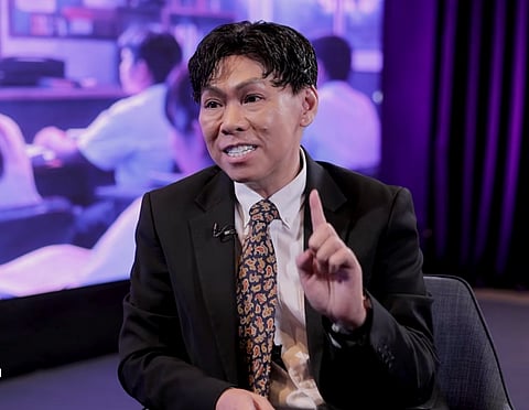 From Tarlac to Buckingham Palace: Filipino educator Edison David earns ...