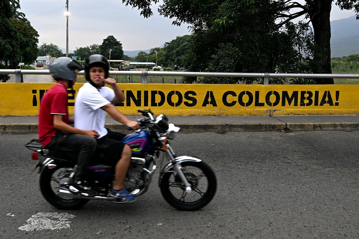 Colombia Election Tensions Rise as Four Killed in Violent Attack in ...