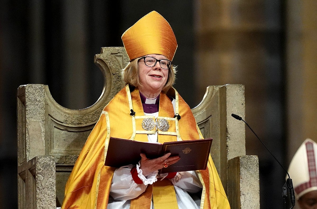 Sarah Mullally Makes History as First Female Archbishop of Canterbury