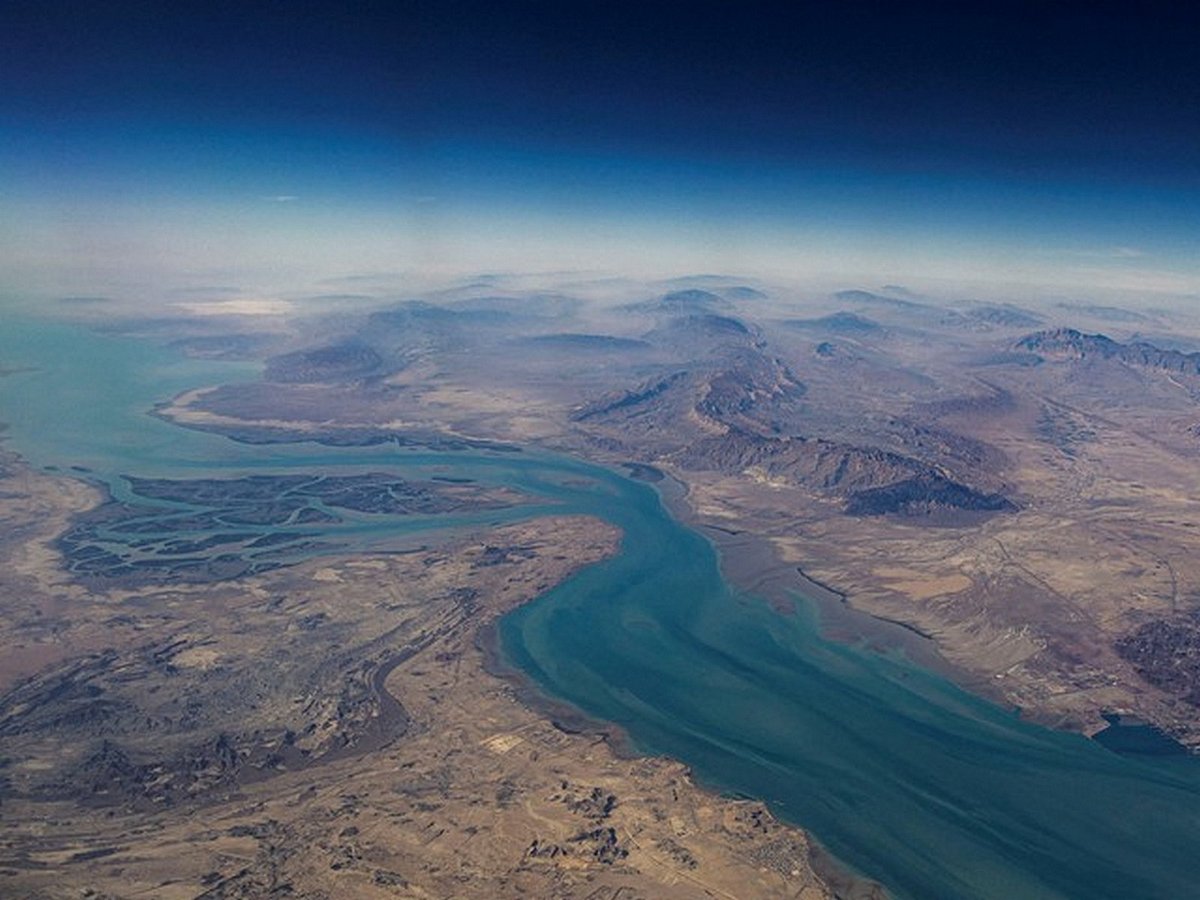 Iran Warns Ships in Strait of Hormuz: Seek Permission or Face ...