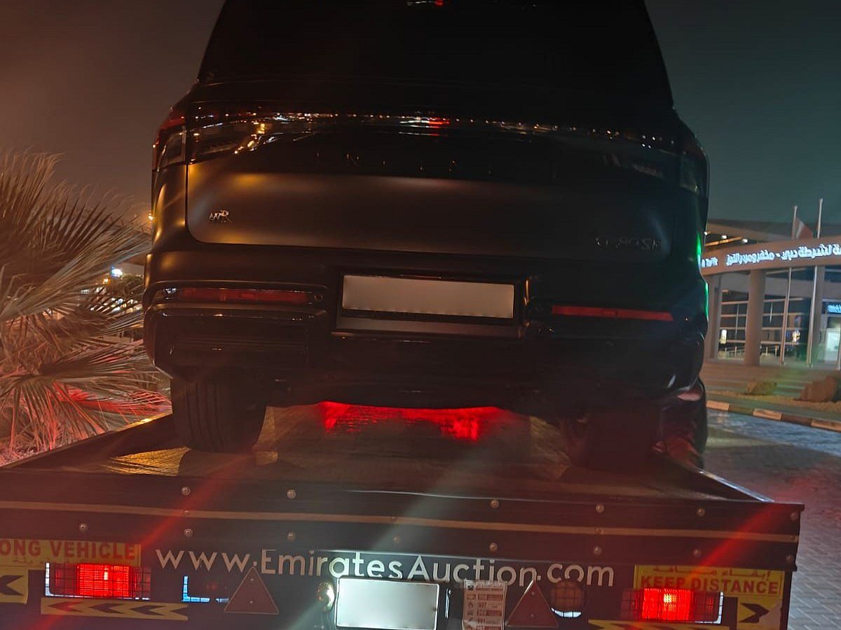 Dubai Police Arrest Reckless Driver for Dangerous Swerving, Shoulder ...