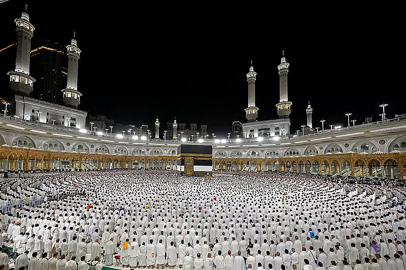 Saudi Arabia announces 1448 AH Umrah season calendar: Key dates for ...
