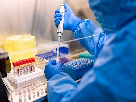 Emirates Issues Ebola Travel Advisory as US and Canada Tighten Entry ...