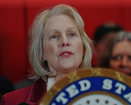 Visa delays threaten US doctor shortage, senator warns