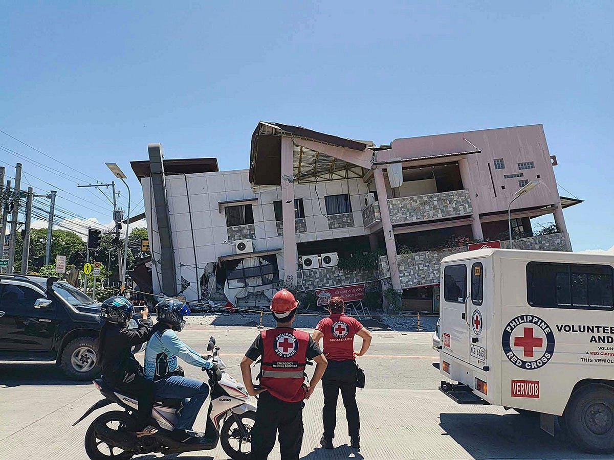 Killer 7.8 earthquake rocks Mindanao: Death toll rises to 31 as ...