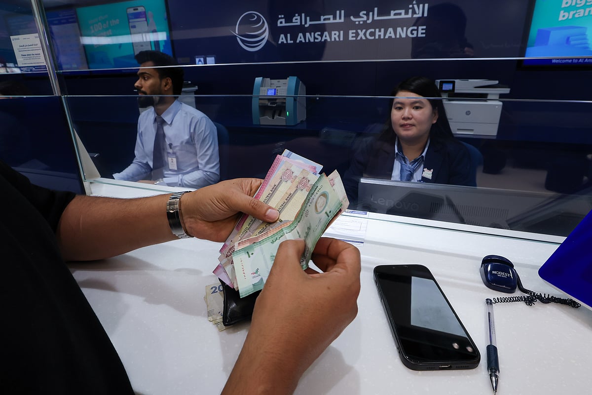 UAE Wage Protection System 2026: New Salary Deadline, Exempt Workers ...