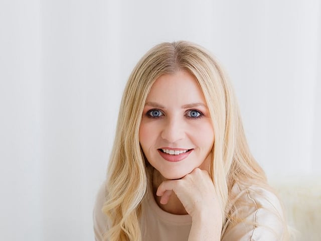 Heat Rash vs Acne in UAE Summers: Dermatologists Reveal Causes, Common ...